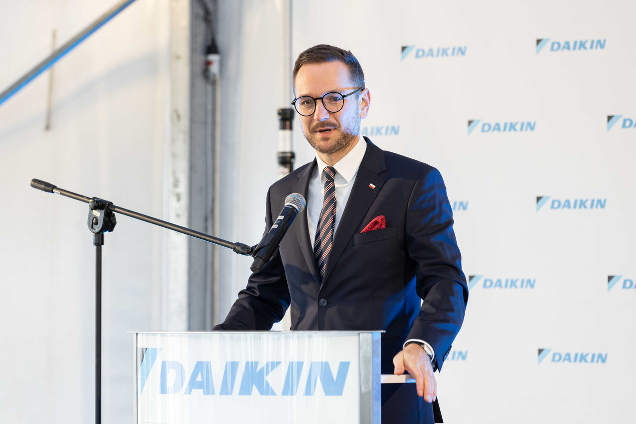 Daikin Europe kicks off construction of first Polish heat pump factory ...